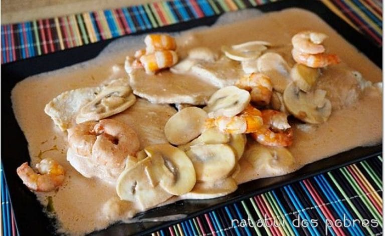 BIFES DE PERU COM NATAS CAMARÃO E COGUMELOS - Receitas Para Todos os Gostos