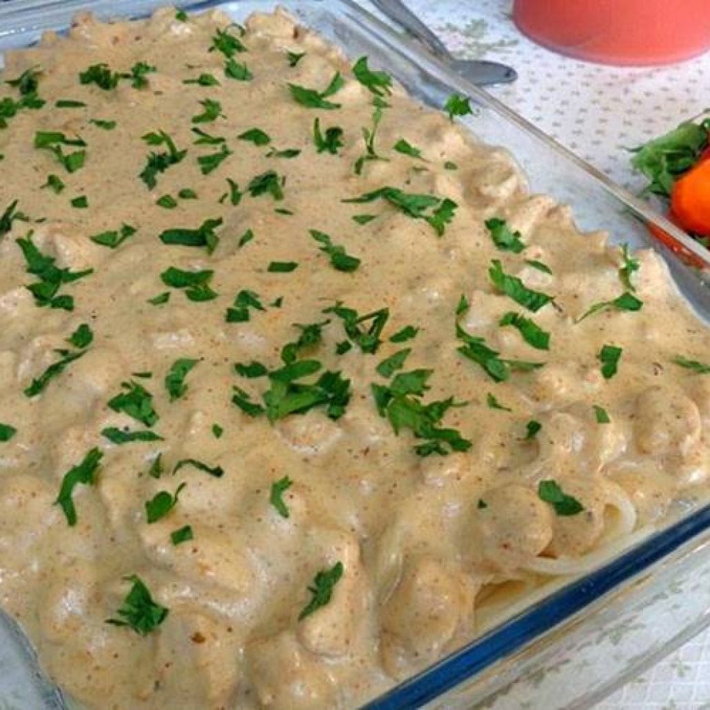 Massa de frango com natas no forno - Receitas Para Todos os Gostos